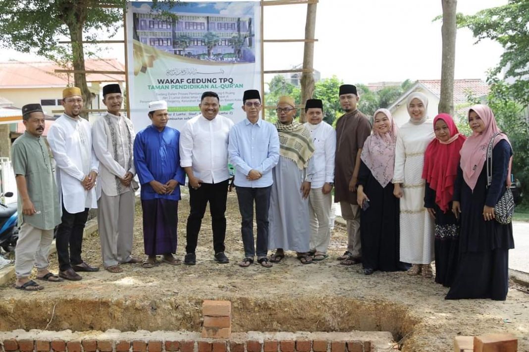Pembangunan TPQ Masjid Baiturahim Buana Regency, Amsakar Dorong Bekali ...