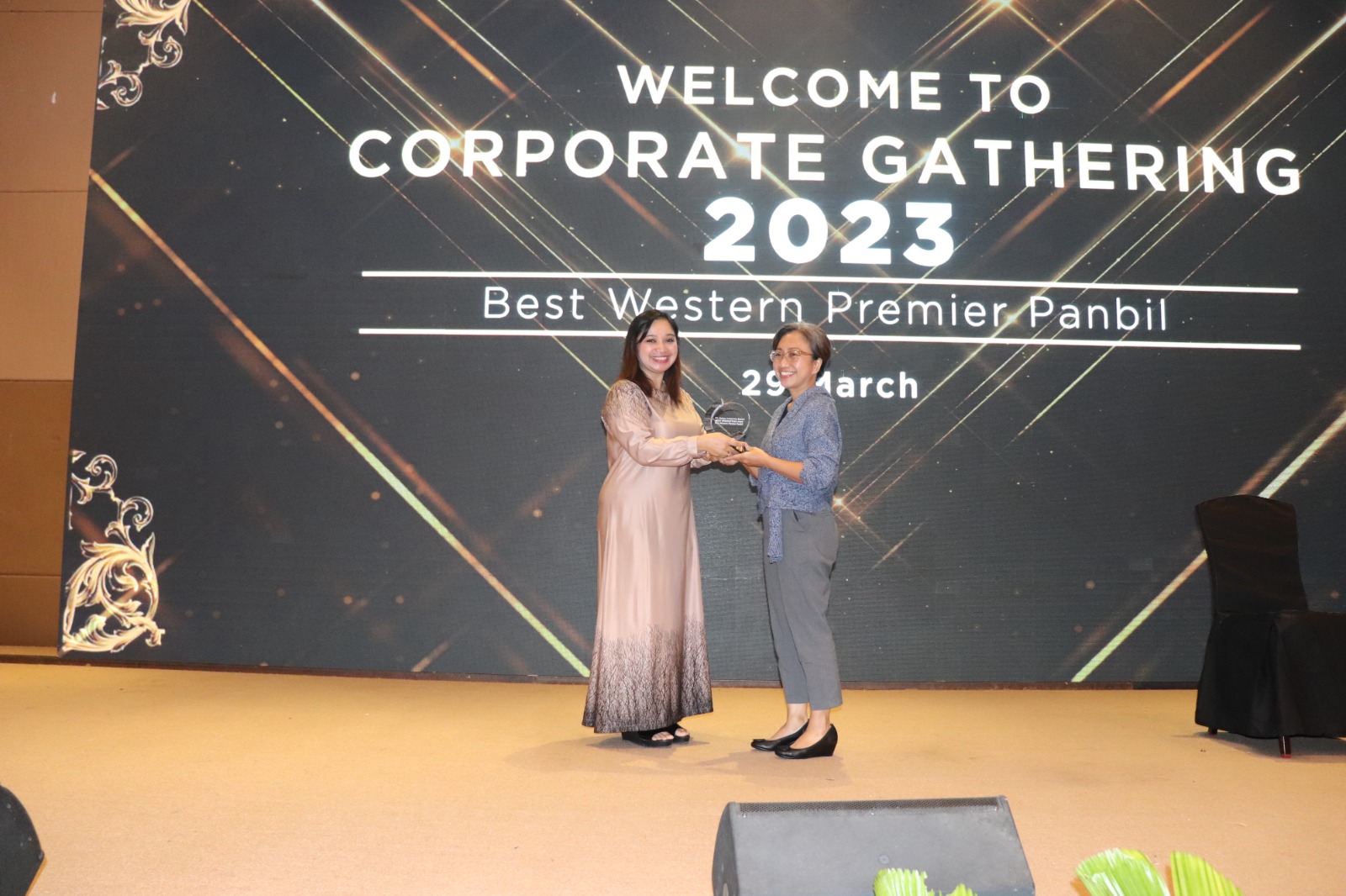 Best Western Premier Panbil Gelar Corporate Gathering Bertajuk Award ...