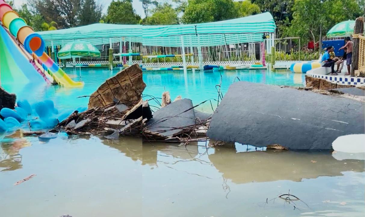 NEWS VIDEO : Detik - Detik Patung Lumba-Lumba Raksasa Roboh di Wahana ...
